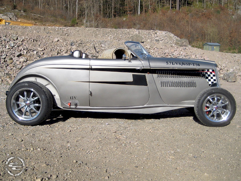 1934 Ford Model 40 A - Staggered Vision Wheels