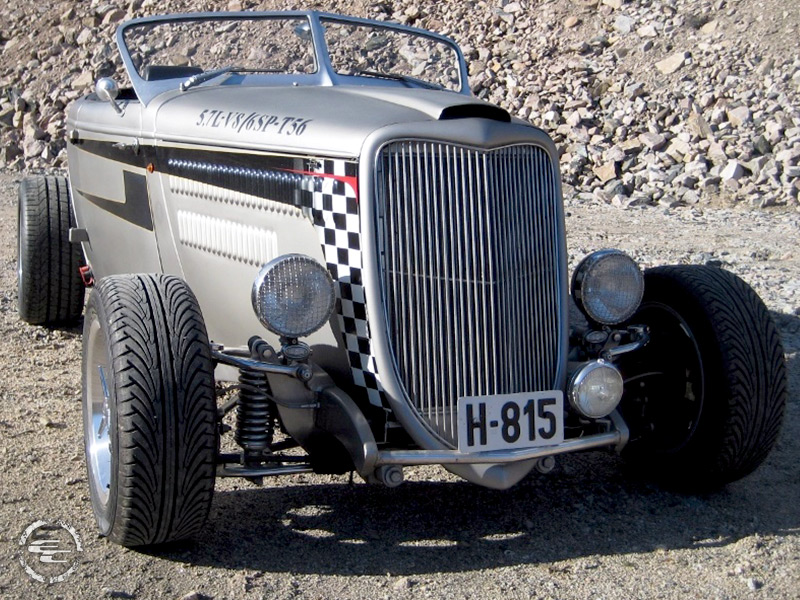 1934 Ford Model 40 A - Staggered Vision Wheels
