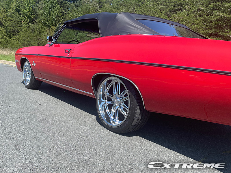 1968 Chevrolet Impala - 20x9.5 US Mags Wheels 245/40R20 Falken Tires
