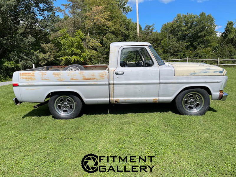 1972 Ford F-100 - 17x8 Vision Wheels 275/60R17 Toyo Tires