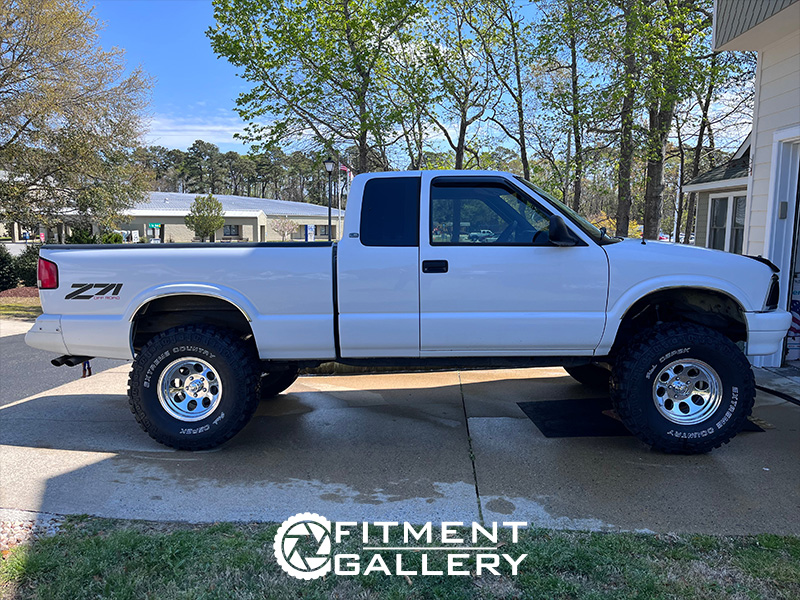 1996 Chevrolet S10 - 15x8 Ion Alloy Wheels LT33x12.50R15 Dick Cepek Tires