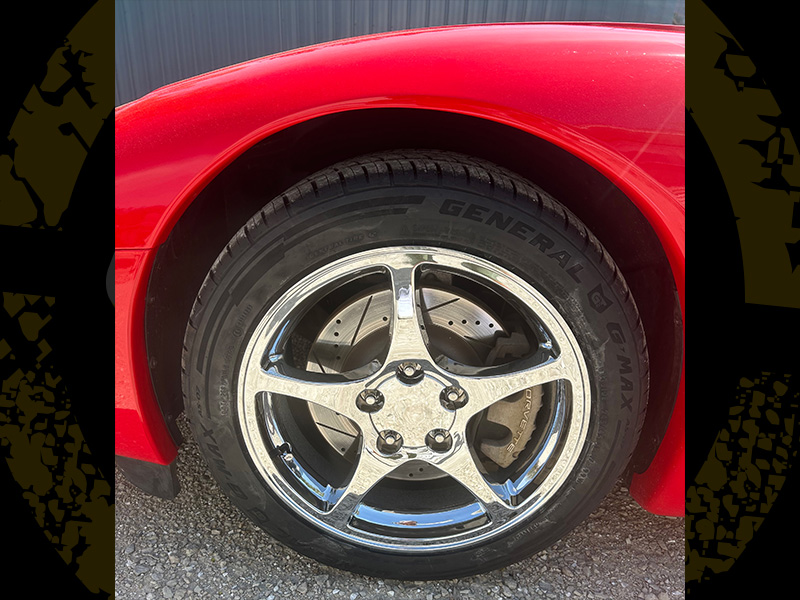 1999 Chevrolet Corvette - 17x8.5 OE Wheels Wheels 245/45ZR17 General Tires
