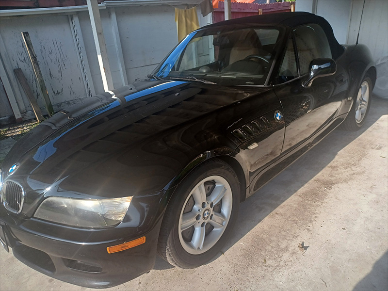 2000 BMW Z3 - 17x8 Motegi Racing Wheels 235/45R17 Kumho Tires