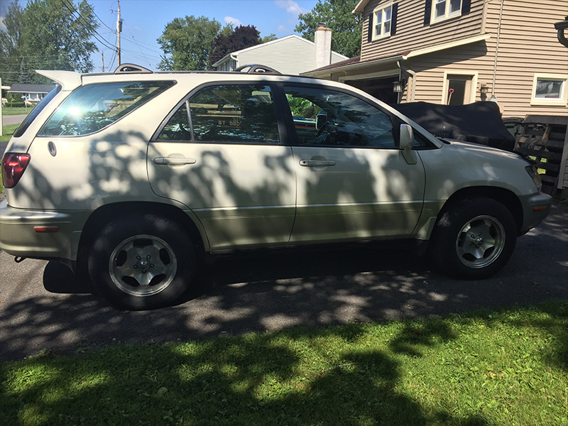 2000 Lexus RX300 - 16x8 American Racing Wheels 225/70R16 Kumho Tires