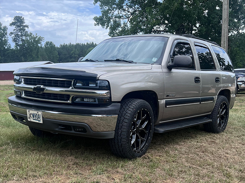 2001 Chevrolet Tahoe - 22x9.5 Replica Wheel Wheels 285/45R22 Arroyo Tires