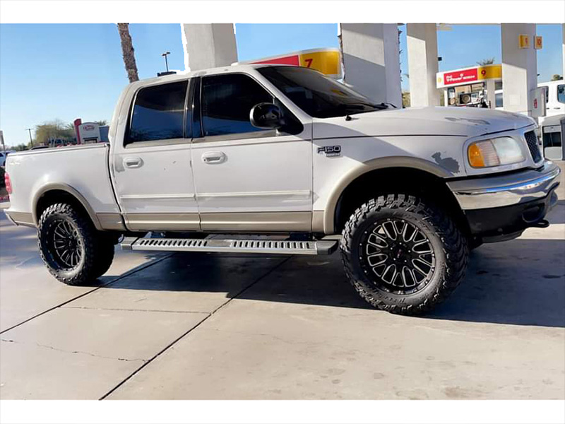 2001 Ford F-150 - 20x10 Worx Wheels 35x12.50R20 AMP Tires