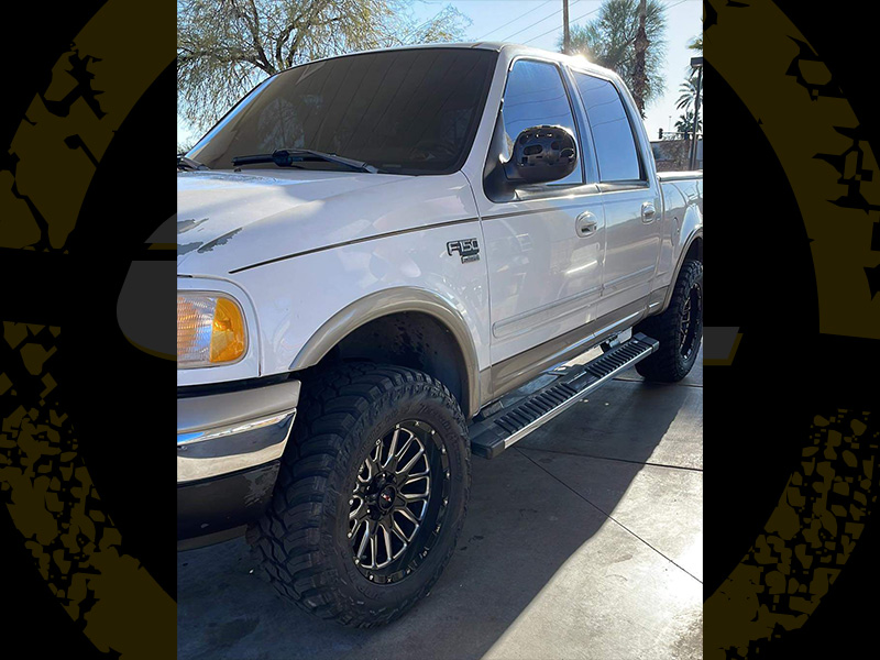 2001 Ford F-150 - 20x10 Worx Wheels 35x12.50R20 AMP Tires