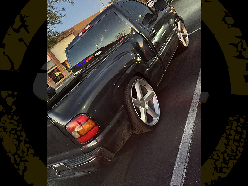 2003 Chevrolet Silverado 1500 - 24x10 Replica Tech Wheels 275/30R24 Lexani Tires