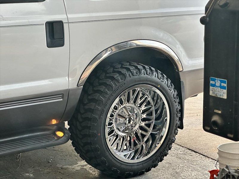 2003 Ford Excursion - 22x12 RBP Wheels 35x12.50R22 Hercules Tires