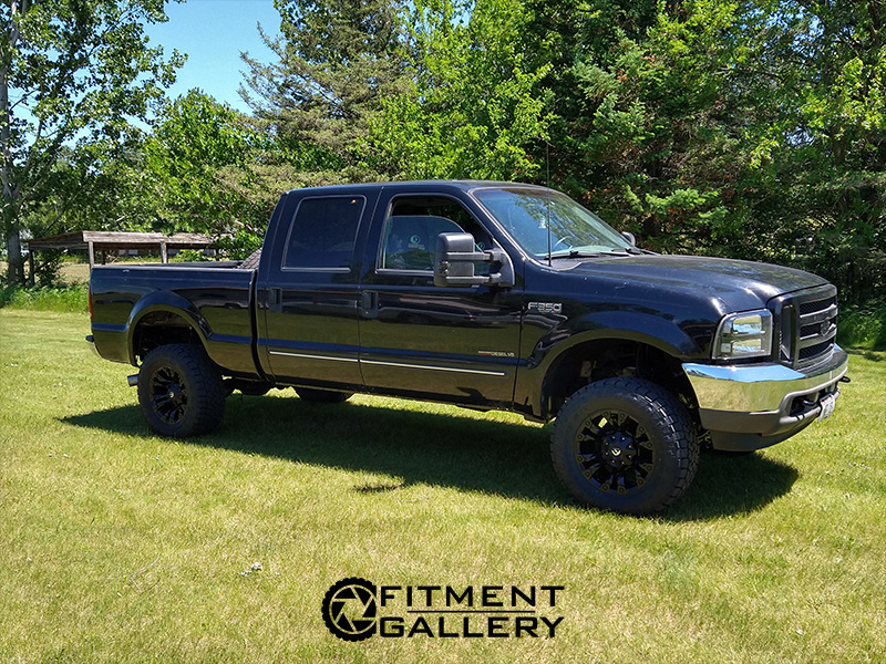 2003 Ford F-350 - 18x9 Fuel Offroad Wheels LT33x12.50R18 Toyo Tires