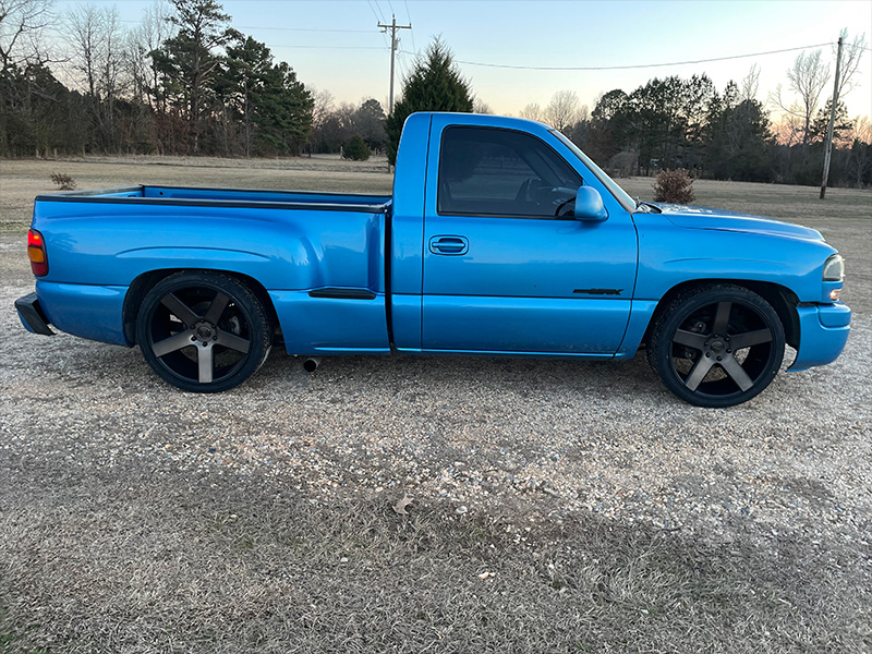 2003 GMC Sierra 1500 - 22x9.5 Dub Wheels 265/35R22 Toyo Tires