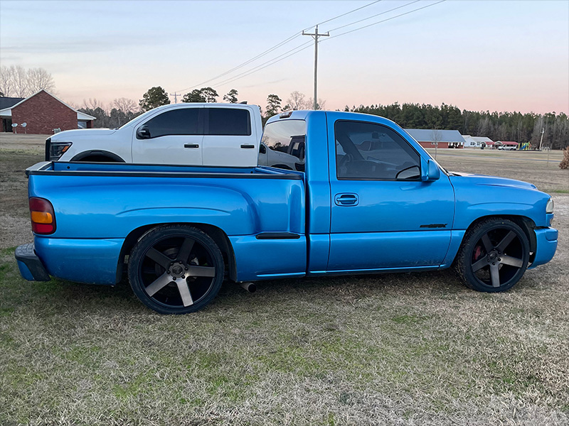 2003 GMC Sierra 1500 - 22x9.5 Dub Wheels 265/35R22 Toyo Tires