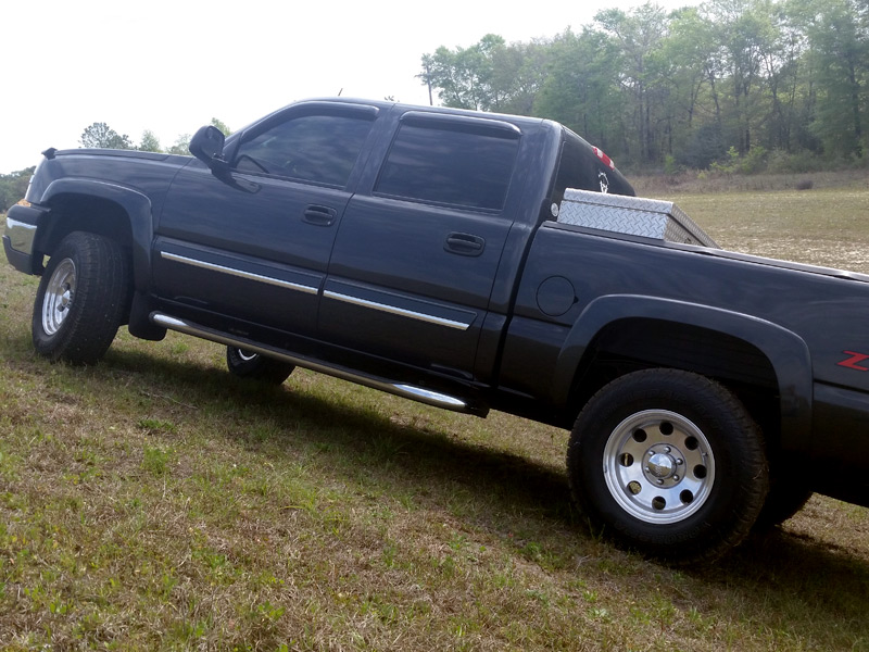 2004 Chevrolet Silverado 1500 - 17x9 Pacer Wheels 3-inch leveling lift kit