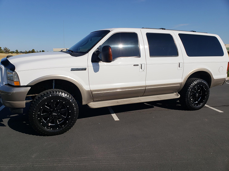 2004 Ford Excursion - 20x10 Moto Metal Wheels 305/55R20 Atturo Tires 2. ...