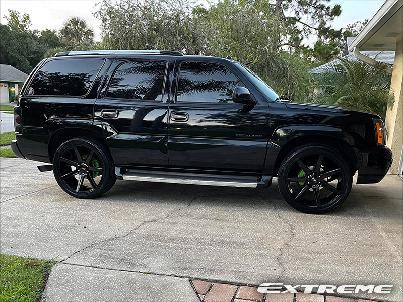 2005 Cadillac Escalade - 24x10 Niche Wheels 305/35R24 Toyo Tires