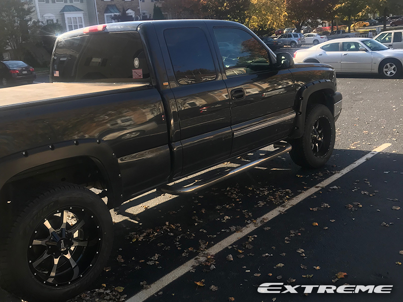 2005 Chevrolet Silverado 1500 - 20x12 Moto Metal Wheels 275/60R20 ...