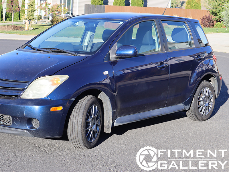 2005 Scion xA - 15x6.5 Vision Wheels 185/60R15 Mazama Tires