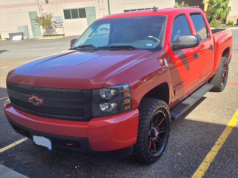 2007 Chevrolet Silverado 1500 - 20x9 XF Offroad Wheels 285/55R20 ...