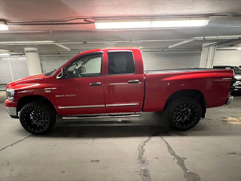 2007 Dodge Ram 1500 - 20x10 Buck Commander Wheels LT33x12.50R20 Haida Tires