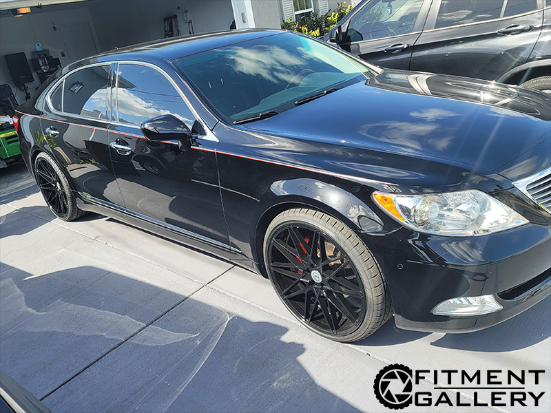 2007 Lexus LS460 - 22x9 1AV Wheels 255/30ZR22 Lexani Tires
