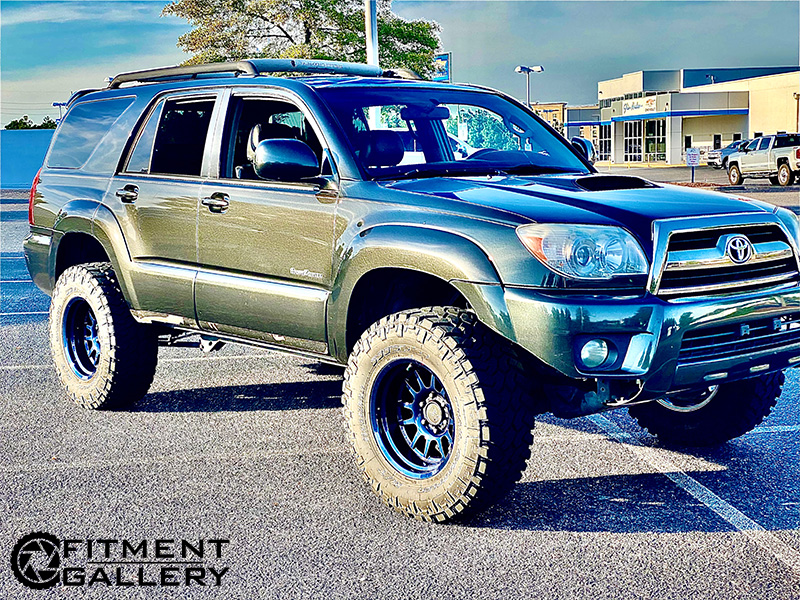 2007 Toyota 4Runner - 17x9 Black Rhino Wheels 33x12.50R17 Nitto Tires