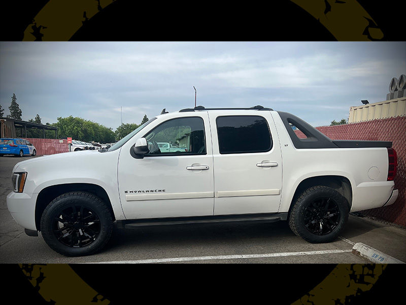 White Avalanche With 20 Inch Rims
