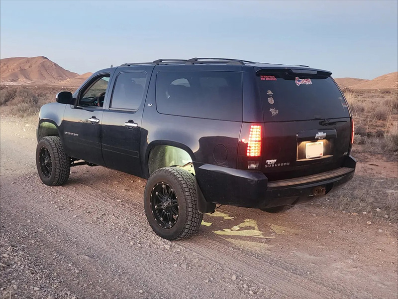 2008 Chevrolet Suburban 1500 - 20x9 Fuel Offroad Wheels LT275/65R20 ...