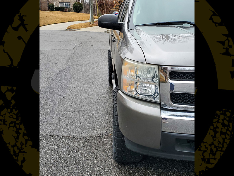 2008 Chevrolet Silverado 1500 - 20x9 Fuel Offroad Wheels 305/55R20 ...