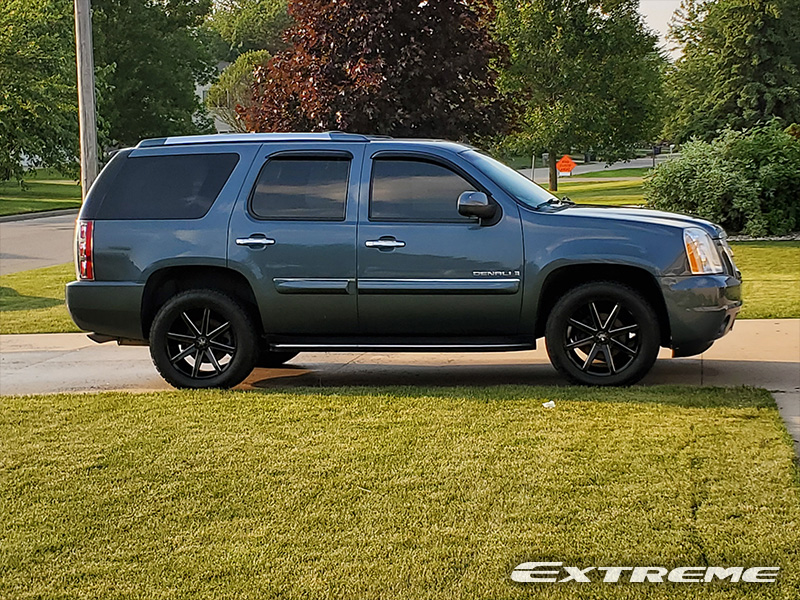 2008 GMC Yukon - 20x8.5 Dub Wheels LT265/60R20 Nitto Tires