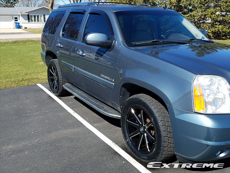 2008 GMC Yukon - 20x8.5 Dub Wheels LT265/60R20 Nitto Tires