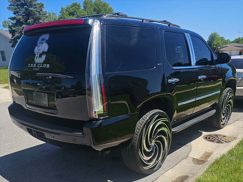2008 GMC Yukon - 30x9.5 Azara Wheels 265/30ZR30 Lexani Tires