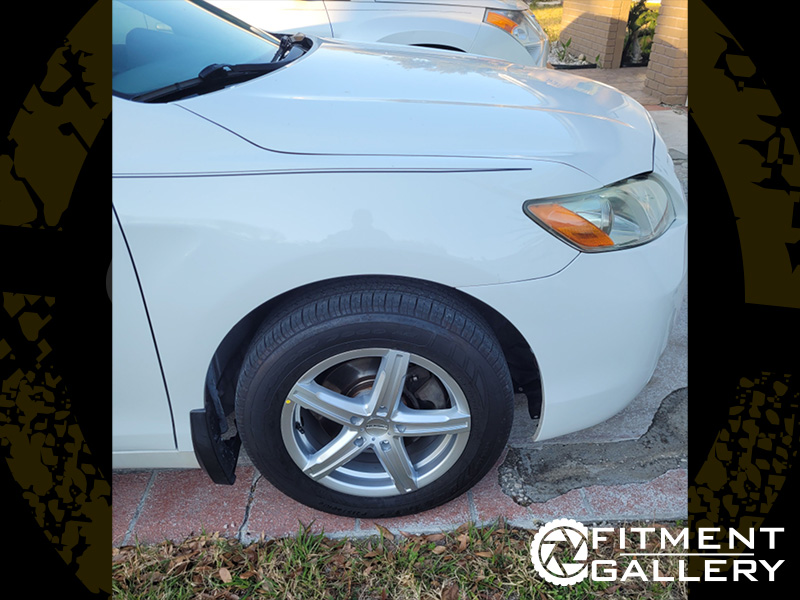 2009 Toyota Camry - 16x7 Vision Wheels 215/60R16 Dunlop Tires
