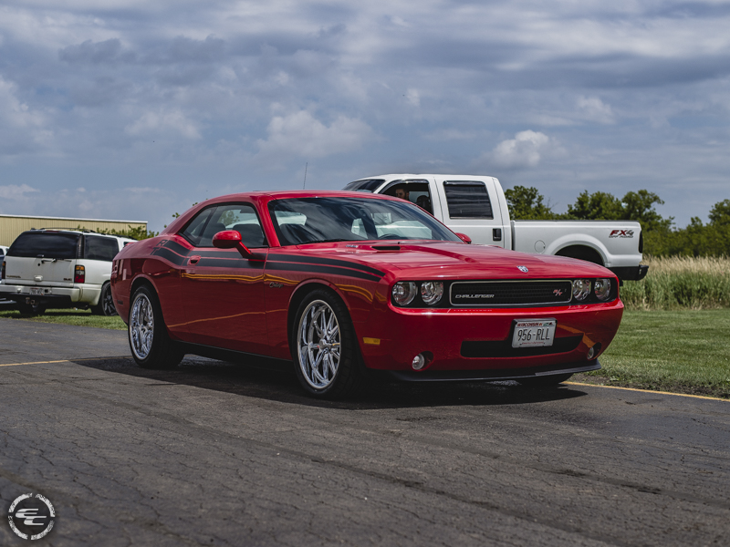 2010 Dodge Challenger - Staggered US Mags Wheels 275/35ZR20 Nitto Tires