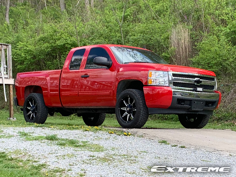2010 Chevrolet Silverado 1500 - 20x10 Mayhem Wheels 275/60R20 Nitto Tires