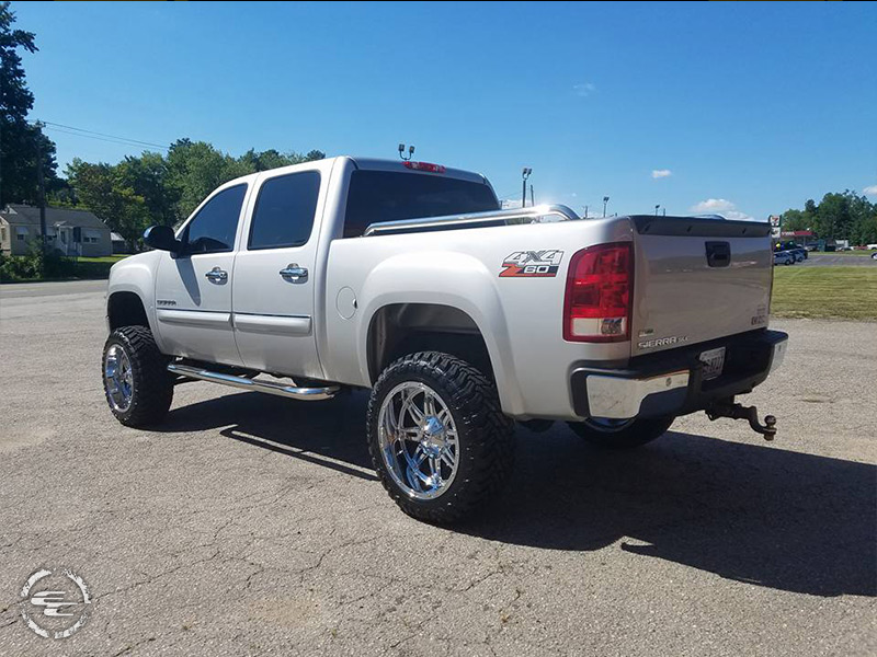 2011 GMC Sierra 1500 - 22x11 Fuel Offroad Wheels 35x12.5R22 Atturo Tires