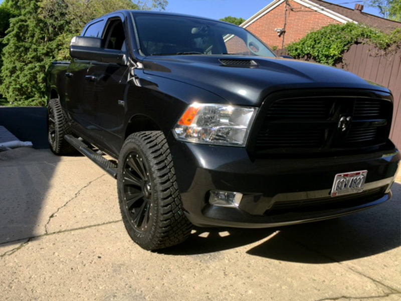 2011 Ram 1500 - 22x10 Helo Wheels 325/50R22 Atturo Tires