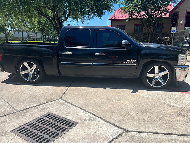 2011 Chevrolet Silverado Lowered