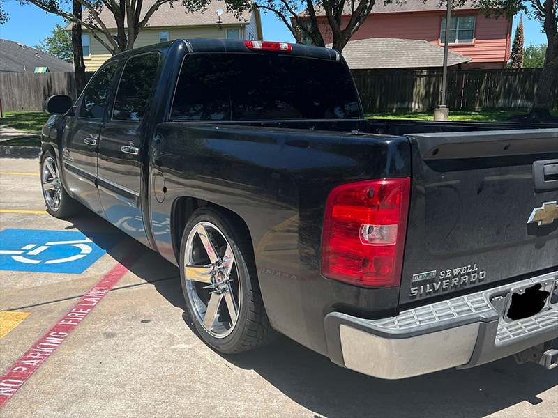 2011 Chevrolet Silverado 1500 - 22x9.5 Dub Wheels 275/40R22 Toyo Tires