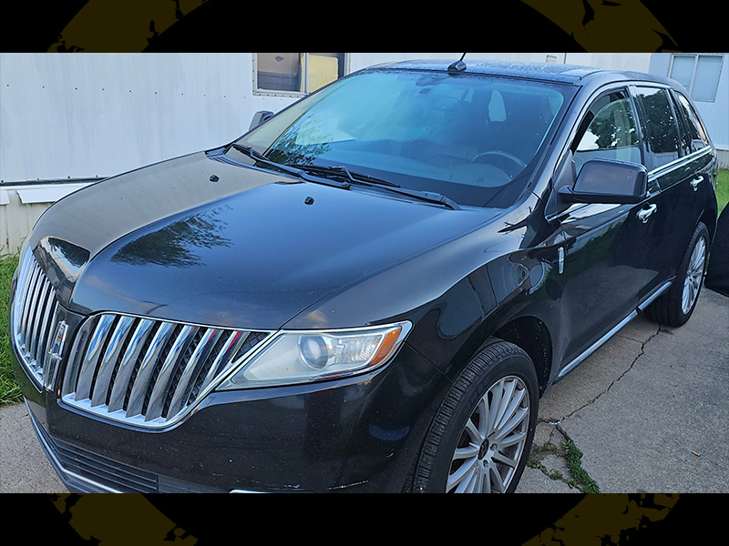 2011 Lincoln MKX - 20x8.5 Motiv Wheels