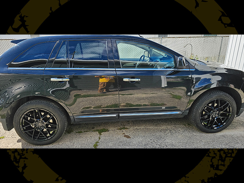 2011 Lincoln MKX - 20x8.5 Motiv Wheels