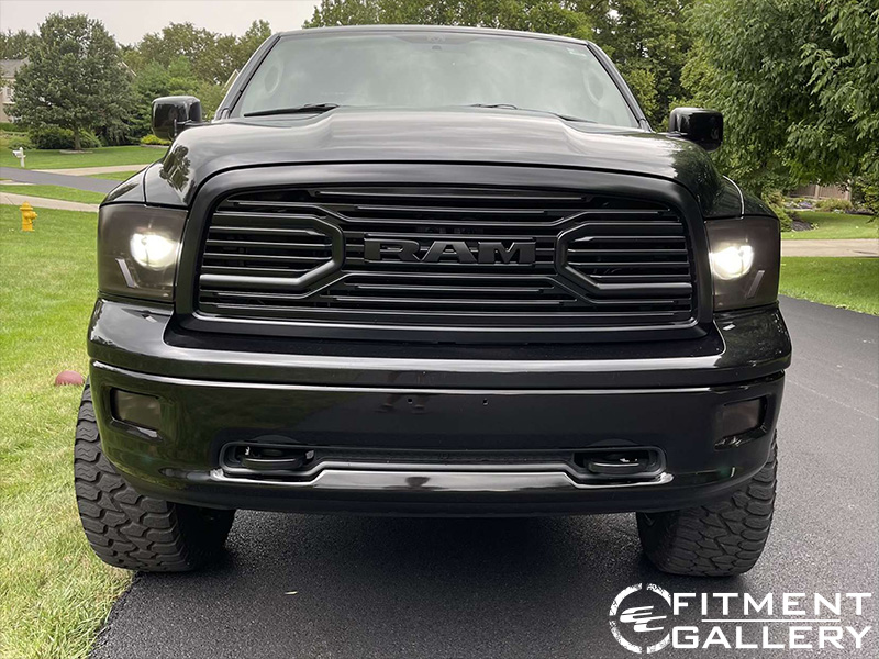 2011 Ram 1500 - 20x12 Motiv Offroad Wheels 35x12.50R20 AMP Tires