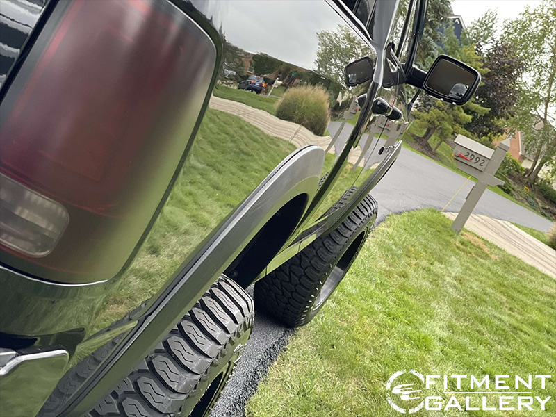 2011 Ram 1500 - 20x12 Motiv Offroad Wheels 35x12.50R20 AMP Tires