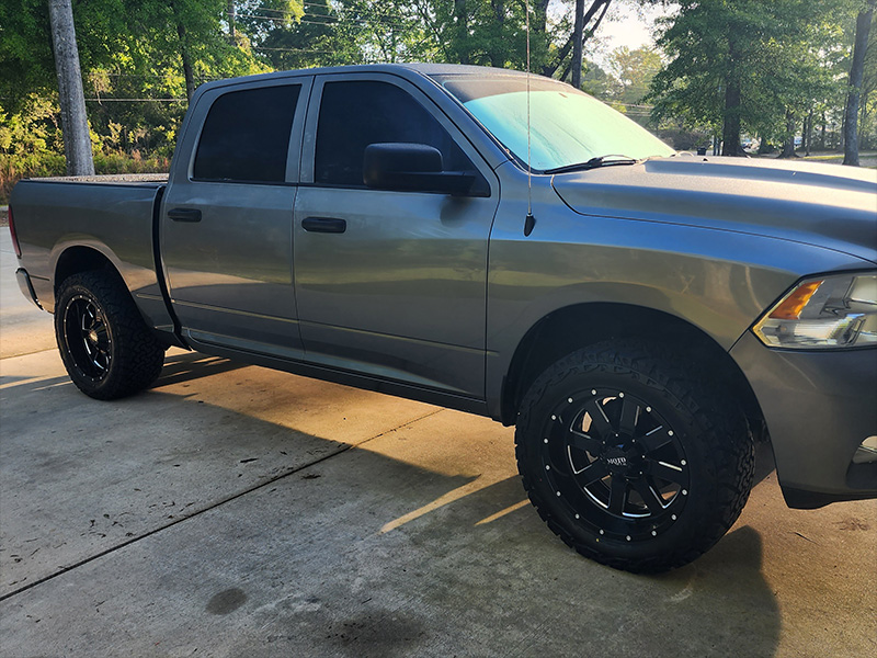 2012 Ram 1500 - 20x10 Moto Metal Wheels LT33x12.50R20 Venom Power Tires