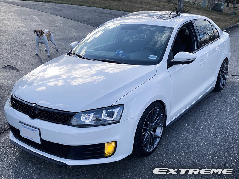 2012 Volkswagen Jetta - 18x8 Niche Wheels 225/40R18 Continental Tires