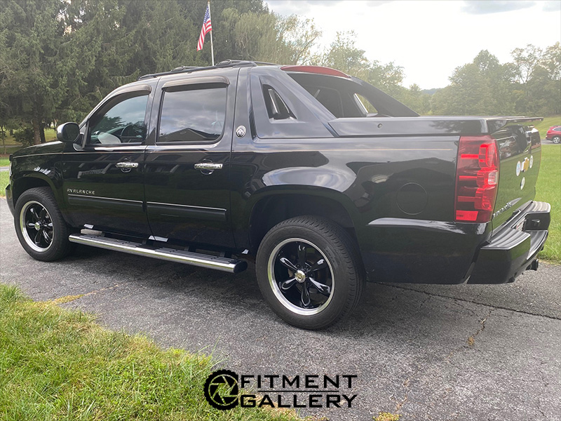 2013 Chevrolet Avalanche - 20x9 Vision Wheels P275/55R20 Bridgestone Tires