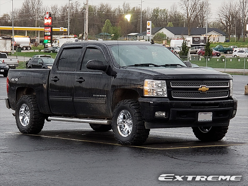 2013 Chevrolet Silverado 1500 - 17x9 Moto Metal Wheels LT33x12.5R17 ...