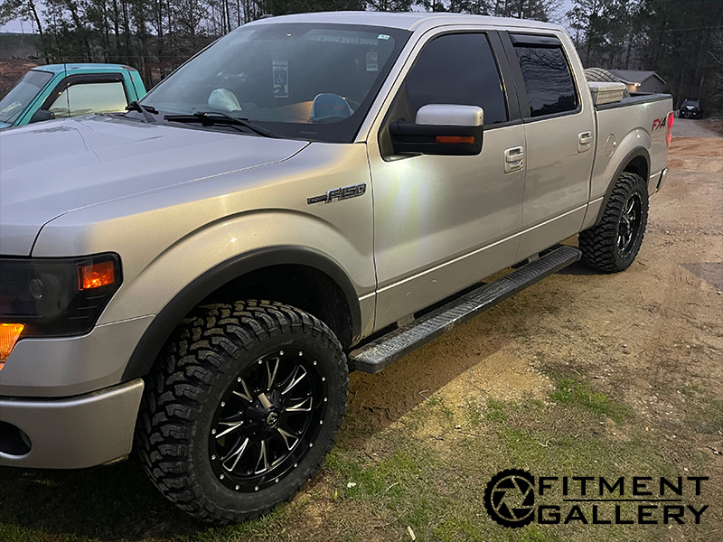 2013 Ford F-150 - 20x9 Fuel Offroad Wheels LT33x12.50R20 RBP Tires