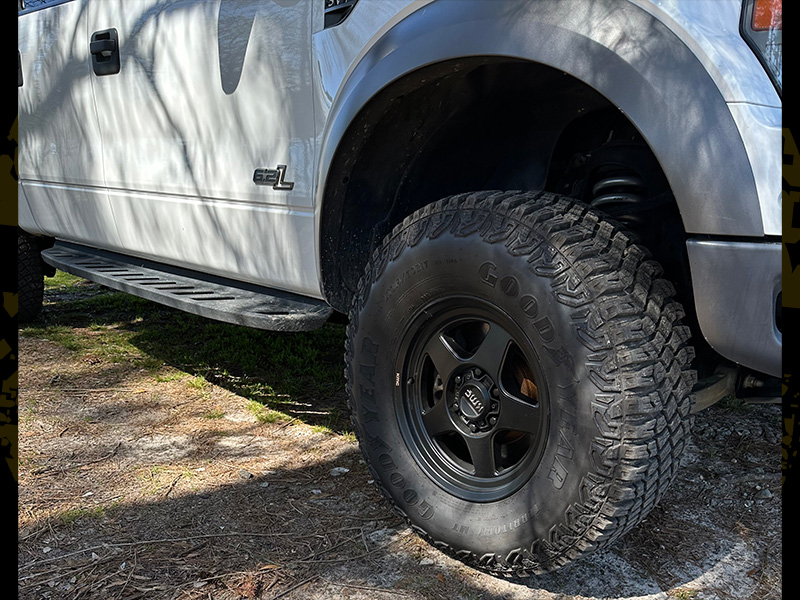 2013 Ford F-150 - 17x8.5 KMC Wheels