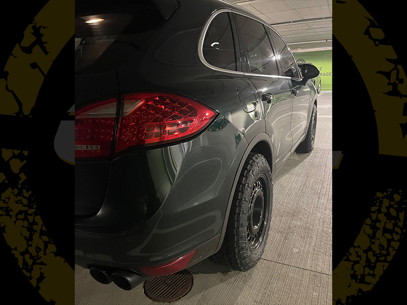 2013 Porsche Cayenne - 18x9 Rotiform Wheels 265/60R18 Toyo Tires