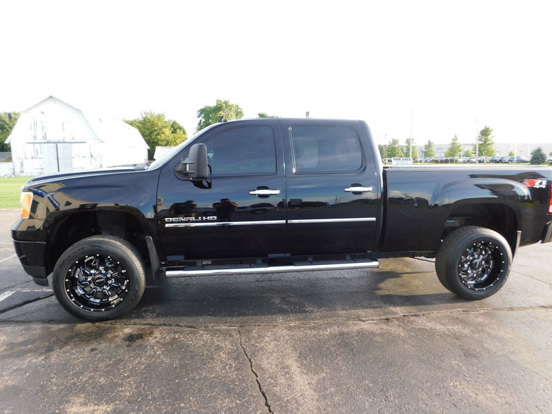 2014 GMC Sierra 2500 HD - 20x10 SOTA Offroad Wheels 275/55R20 Nitto Tires